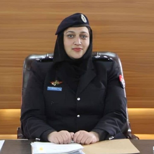 Chitral's ex DPO becomes first female to head police in two districts ...